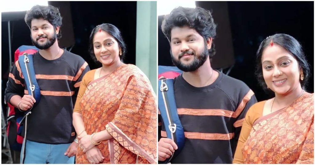 വല്ല്യേടത്തിയെ ചിരിപ്പിക്കാൻ പതിനെട്ടാം അടവ് പയറ്റി കണ്ണൻ | Santhwanam